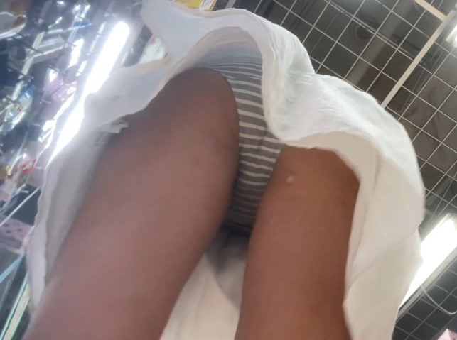 JKお宝＃79 JK3名 お姉さん1名の生パンティー - JP UPSKIRT CLUB