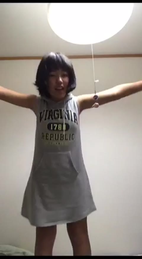 夏休みにアプリで小遣い稼ぎする今時KCがヤバイ！etc6作品+ - JP UPSKIRT CLUB