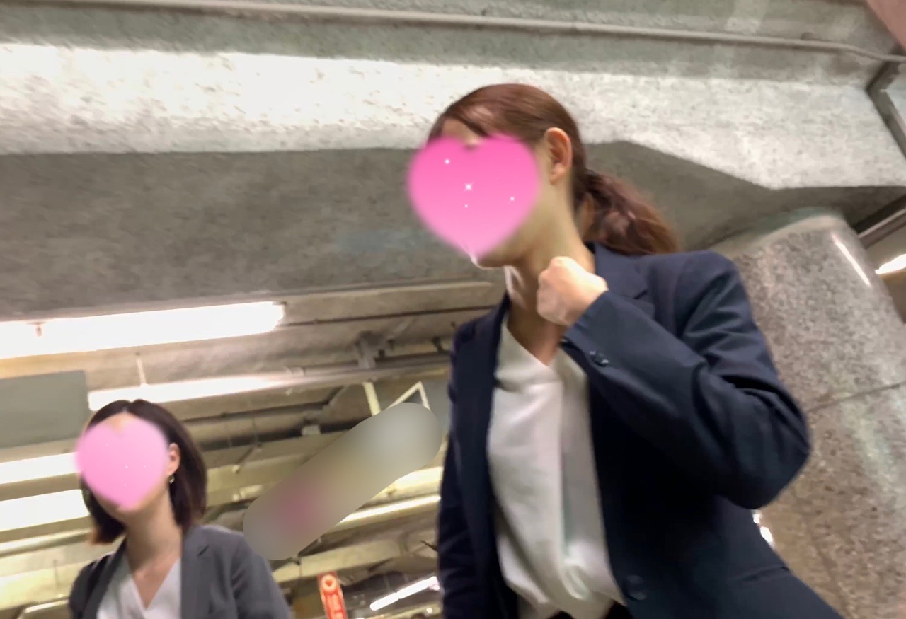 【新人ol】某大手銀行勤務の超可愛いolさんのタイトスカートのなかを盗撮!顔出しあり!美脚 神回 他 Jp Upskirt Club